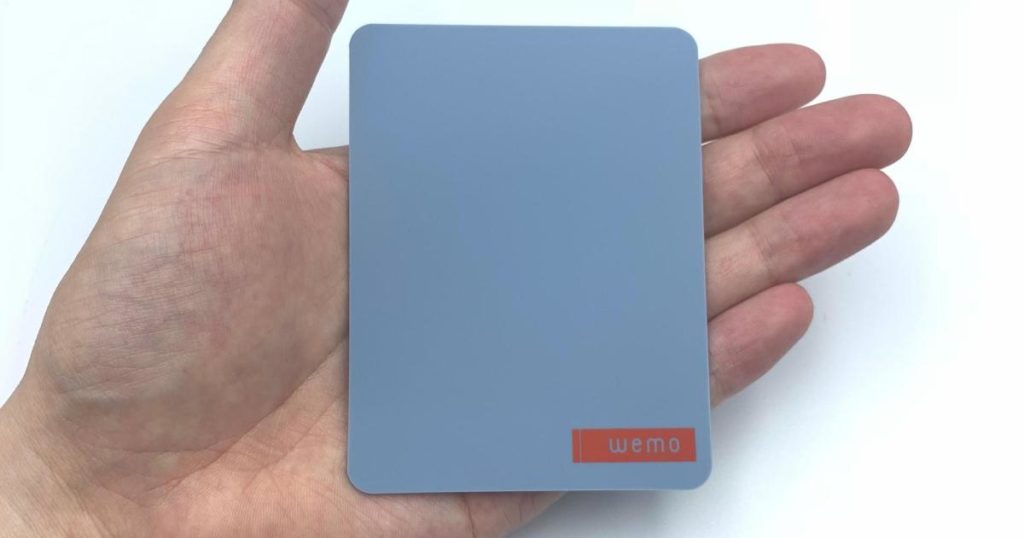 【wemo ウェアラブルパッドタイプ レビュー】 何度でも書けて貼れるメモ | プロガジ